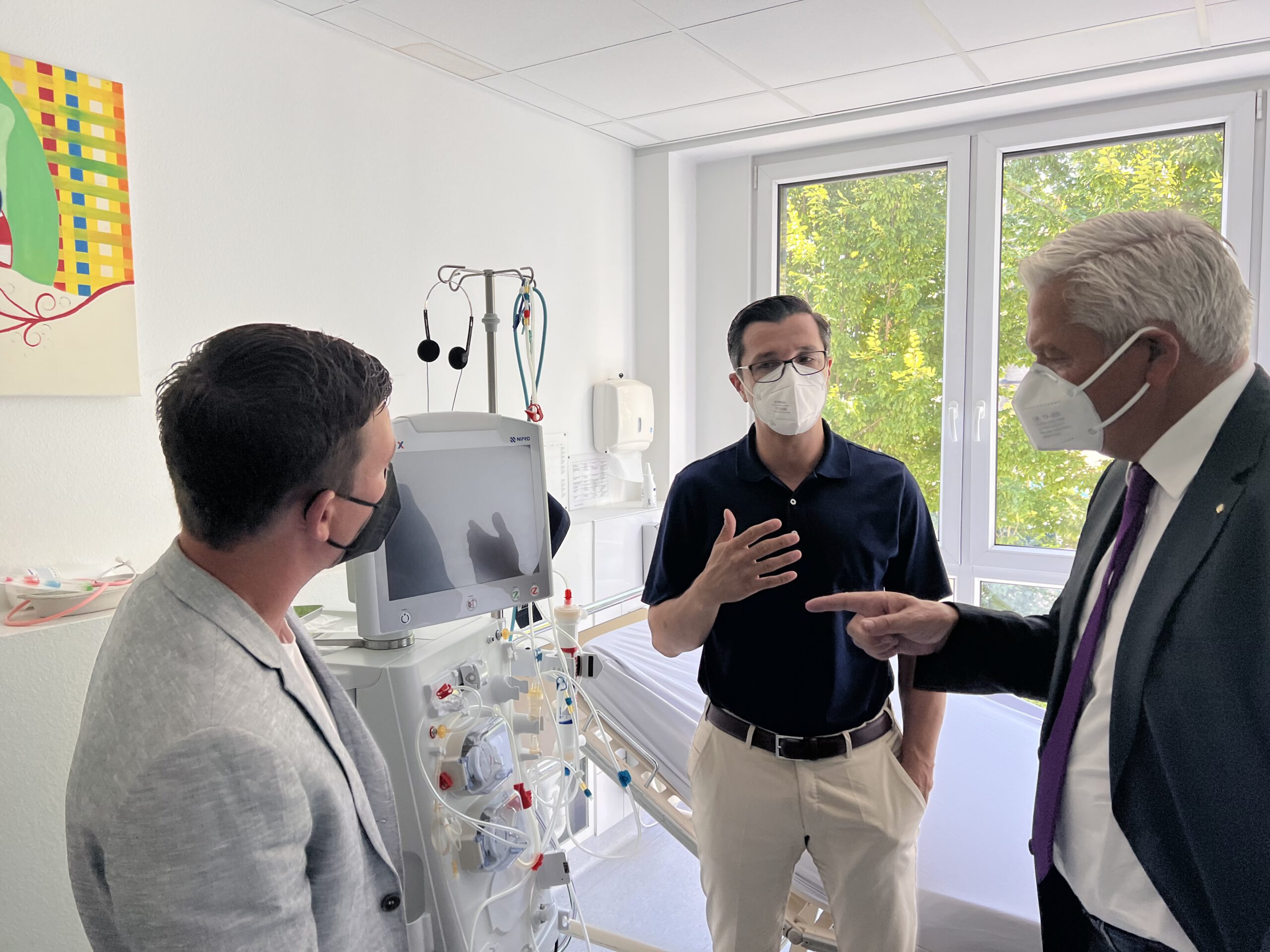 Hubert Hüppe besucht Dialyse-Praxis in Schwerte - Hubert Hüppe